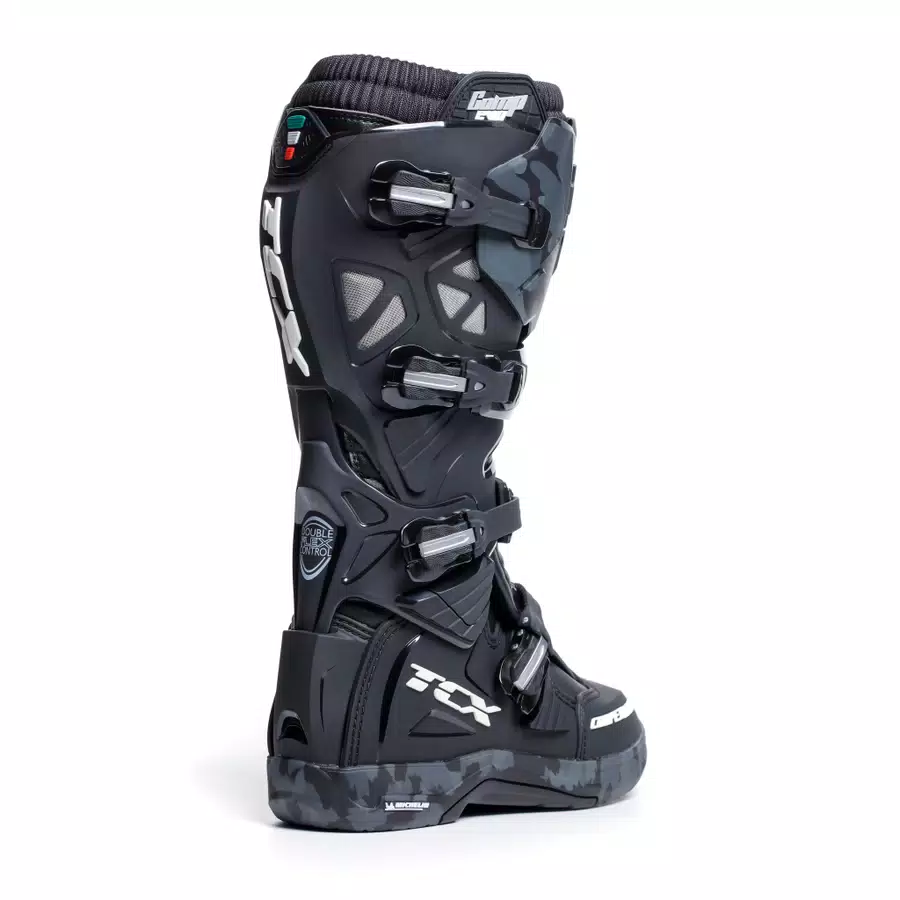 Men’s Motorcycle Boots – Sport, Touring & Urban Riding | Dainese