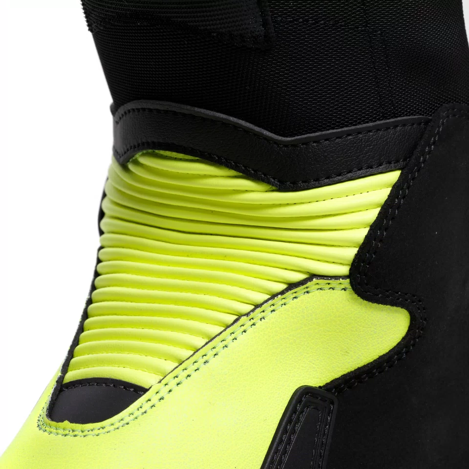 AXIAL 2 - MEN'S MOTORCYCLE RACING BOOTS | BLACK/YELLOW-FLUO | Dainese