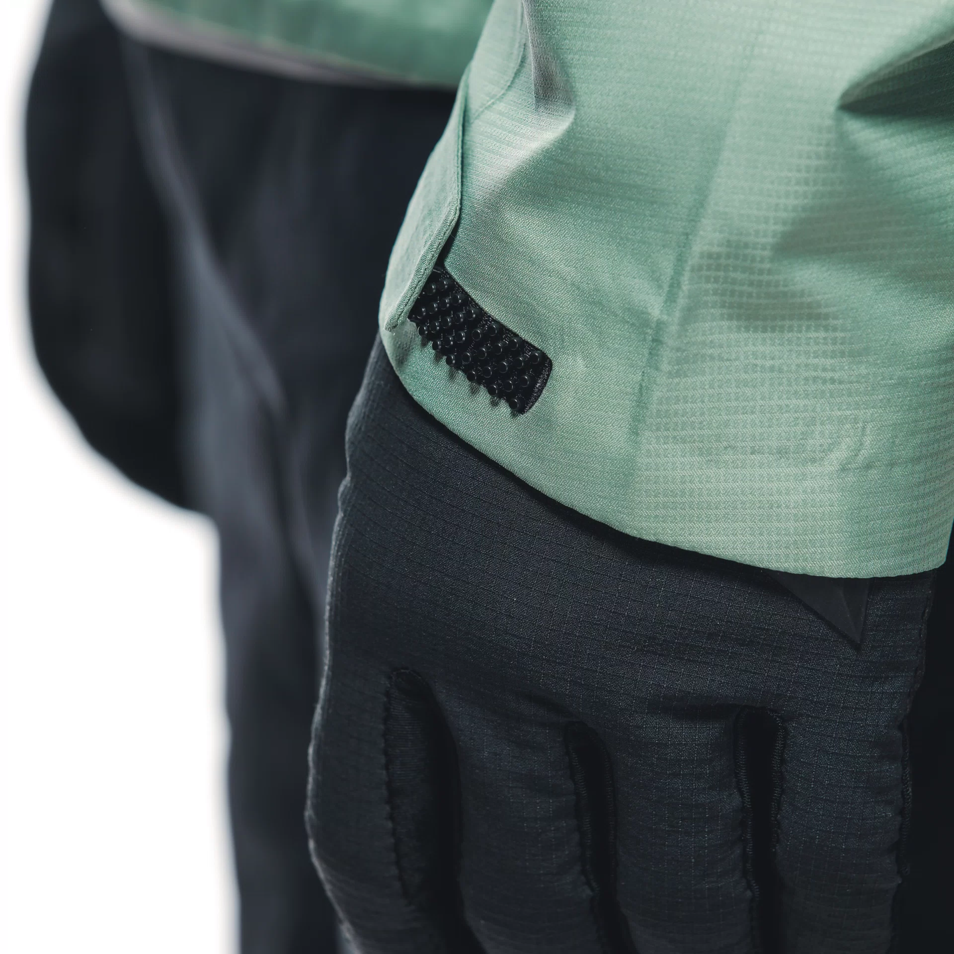 HGC SHELL LIGHT - MEN'S WATERPROOF BIKE JACKET | HEDGE-GREEN | Dainese