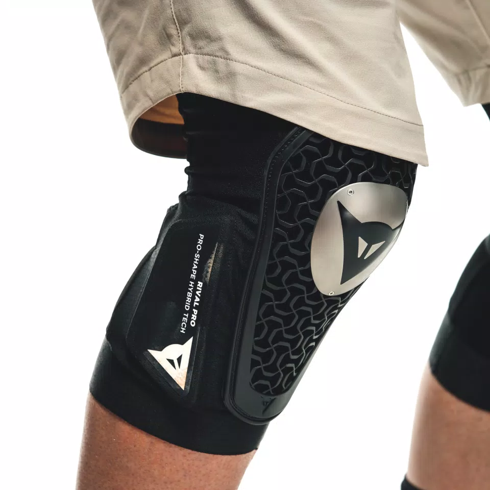 RIVAL PRO - BIKE KNEE GUARDS | BLACK | Dainese