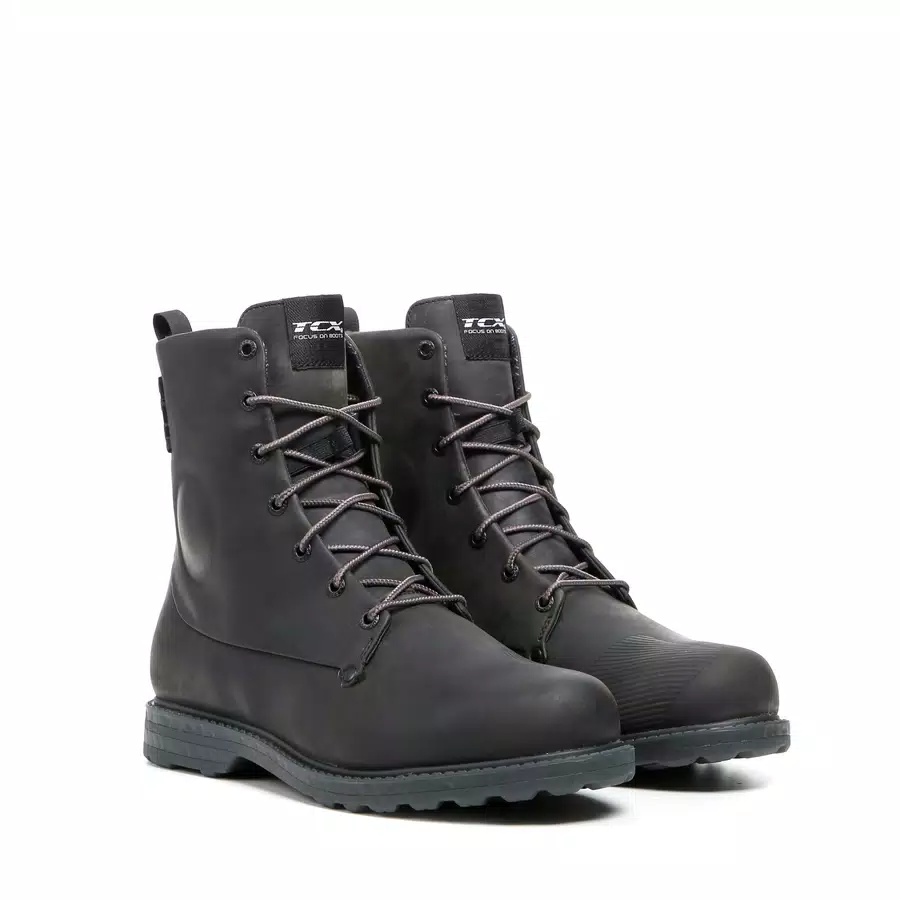 Men’s Motorcycle Boots – Sport, Touring & Urban Riding | Dainese
