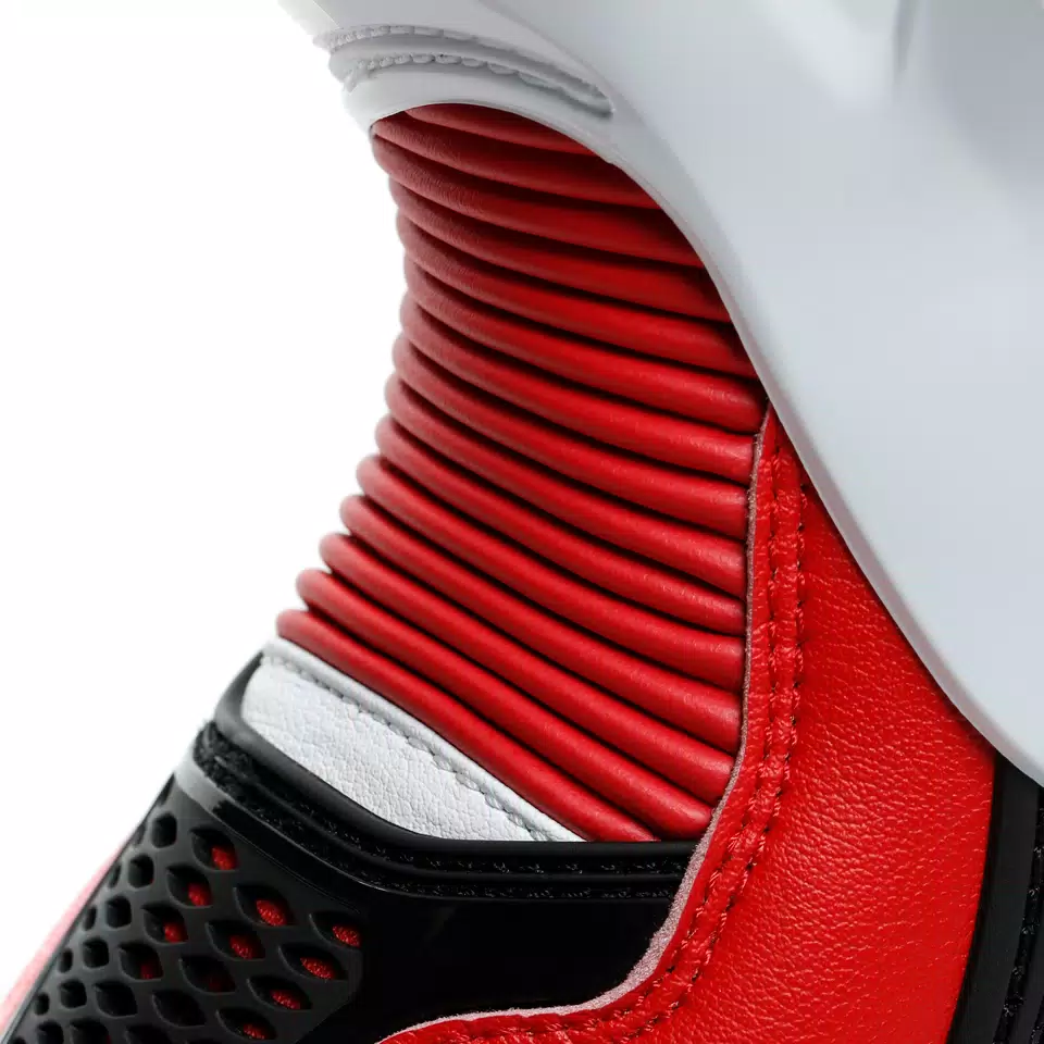 TORQUE 3 OUT AIR BOOTS | BLACK/WHITE/LAVA-RED | Dainese