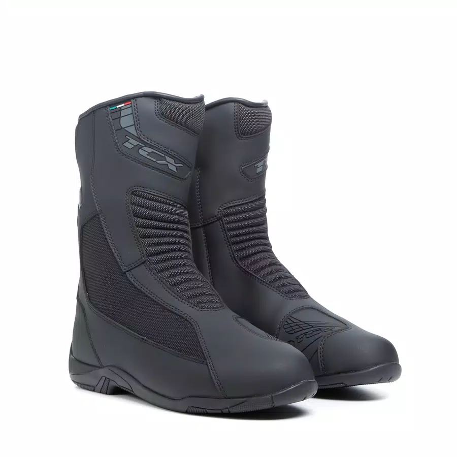 Men’s Motorcycle Boots – Sport, Touring & Urban Riding | Dainese
