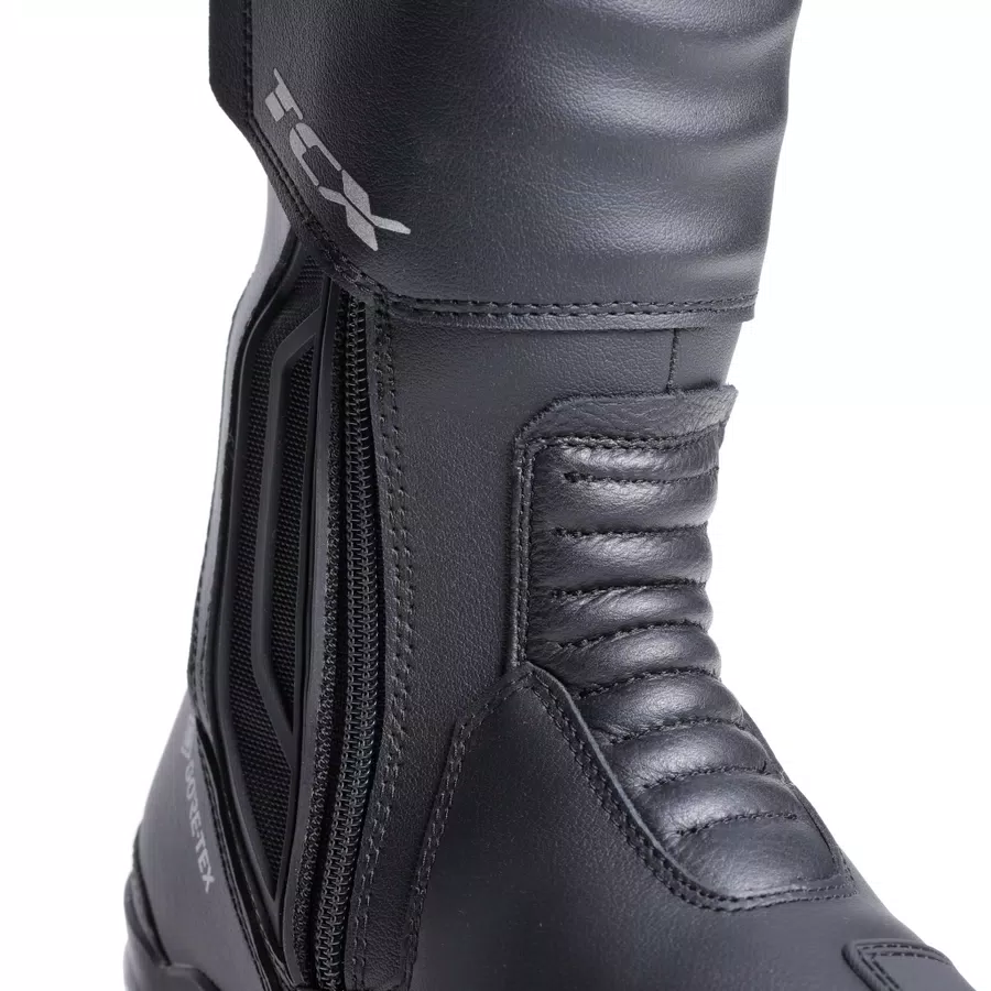 Men's Motorbike boots for track, road, adventure | Dainese