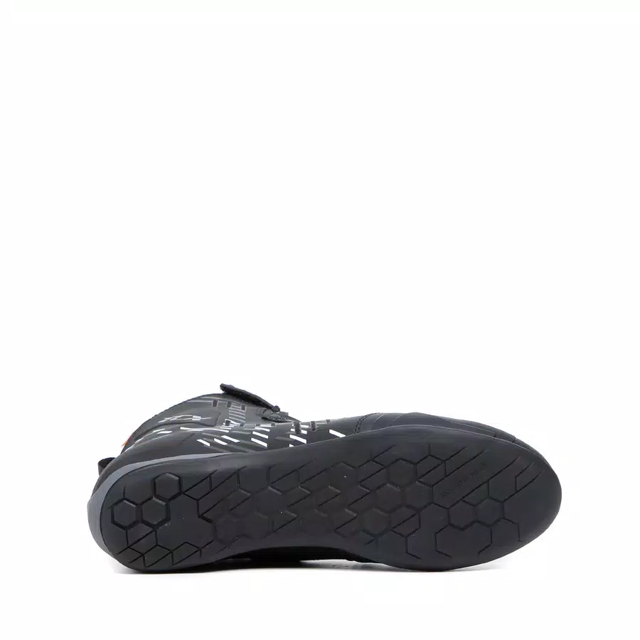 Outlet: Boots and Shoes for Motorcycle riders | TCX