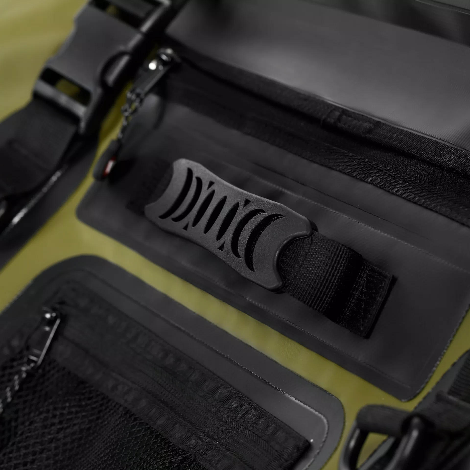 EXPLORER WP DUFFLE BAG 60L | BLACK/GREEN | Dainese