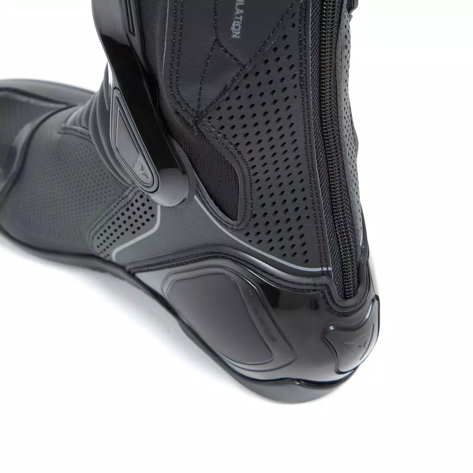 NEXUS 2 AIR BOOTS | BLACK | Dainese