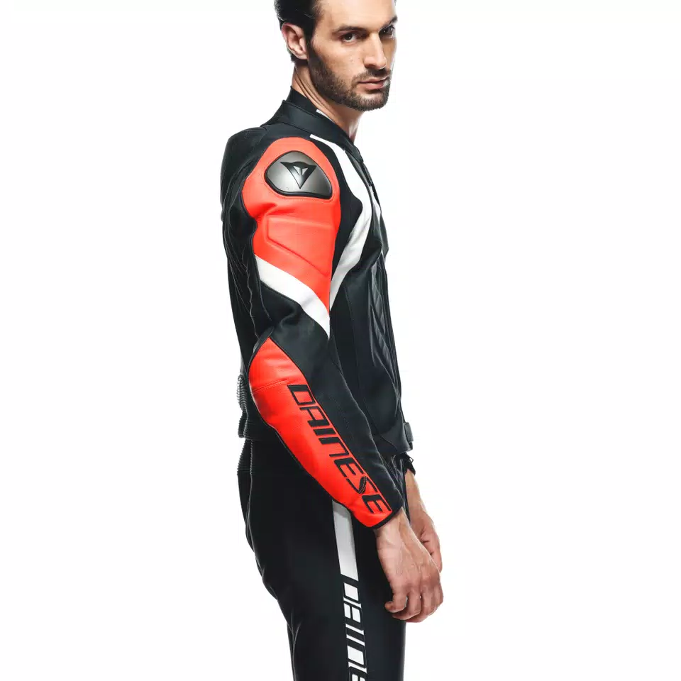 AVRO 4 LEATHER 2PCS SUIT | BLACK-MATT/FLUO-RED/WHITE | Dainese